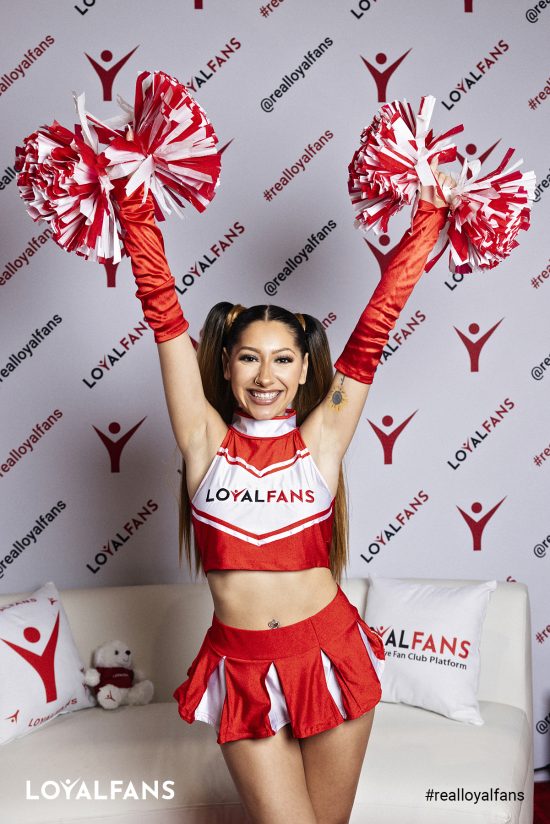 Pictures From Day 03 Of Avn 2024 Fan Subscription Blog